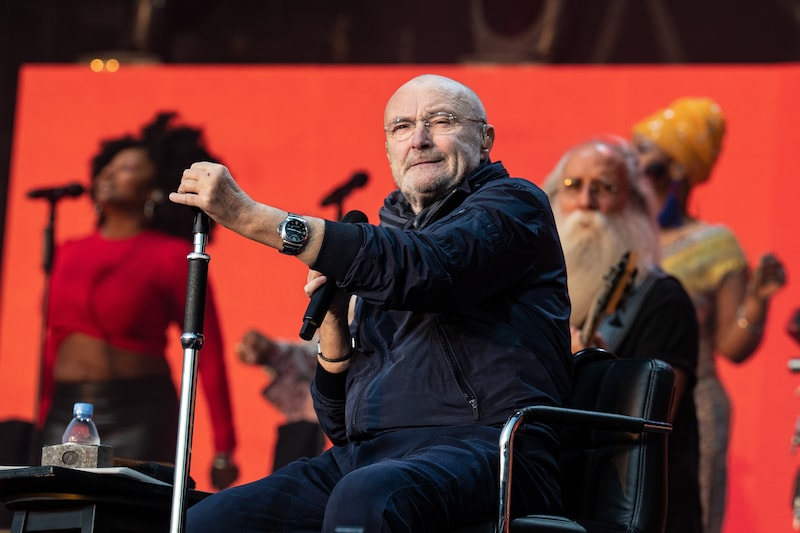 Phil Collins heeft 24 uur per dag verpleegkundige in huis: ‘Alles ging ...