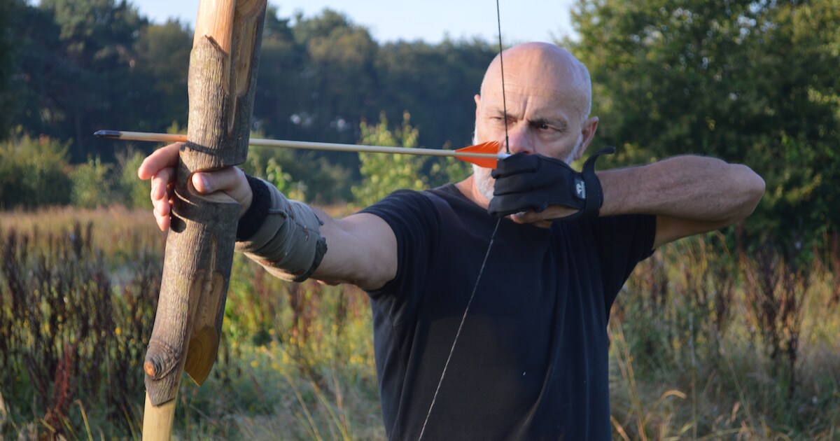 ‘Veganistische cowboy’ Jaap Korteweg kampioen handboogschieten met een wel heel speciale tak ...