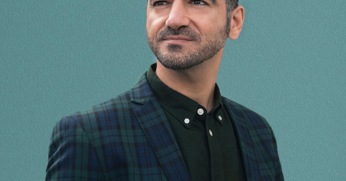 Murat Isik bij de Schrijverij in gymnasium Bernrode | Bernheze | BD.nl