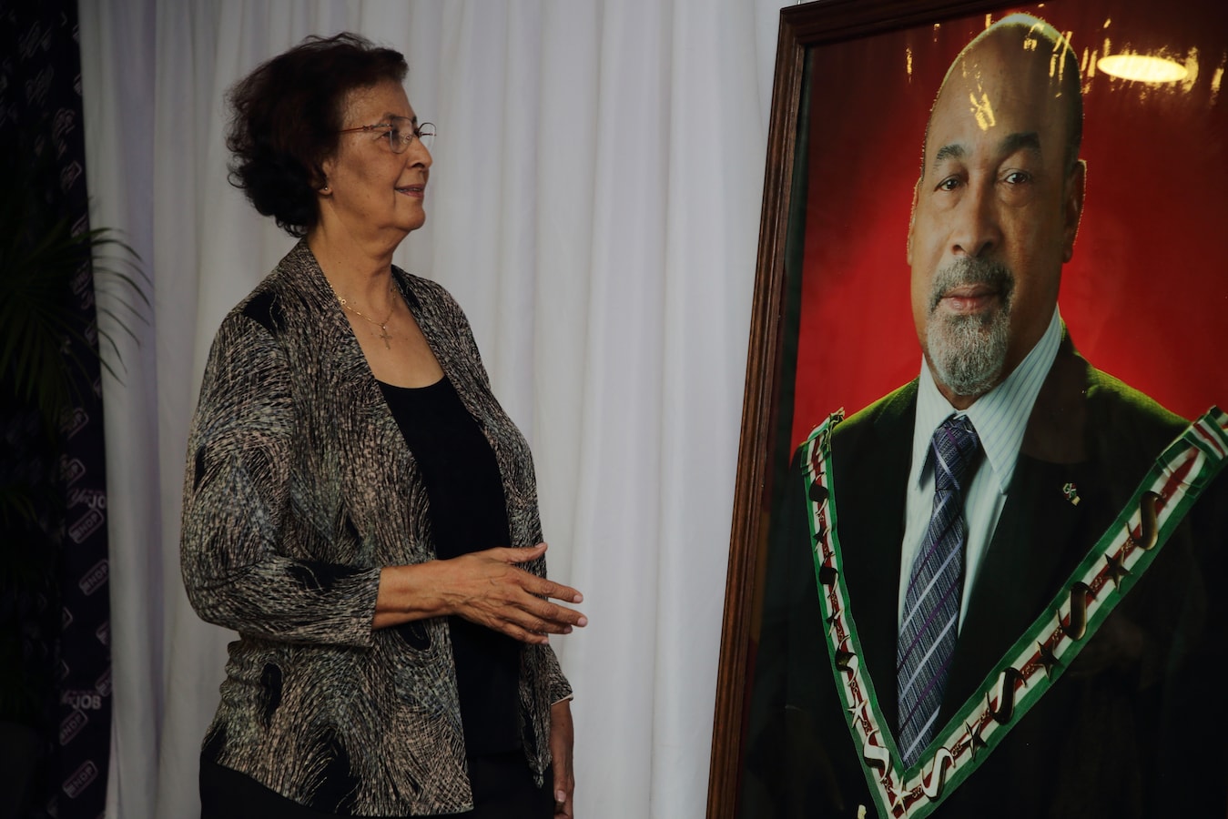 Arts, activist en Bouterse-adept: dit is de eerste vrouwelijke ...