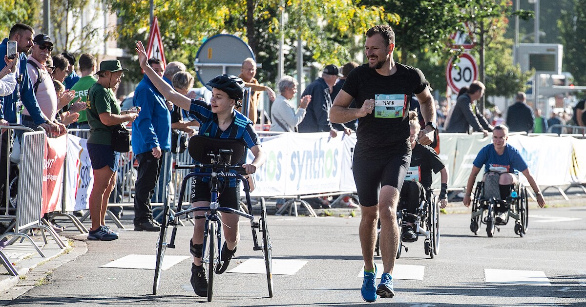 Nog nooit zoveel deelnemers aan de Singelloop, en er wordt gejuicht ...