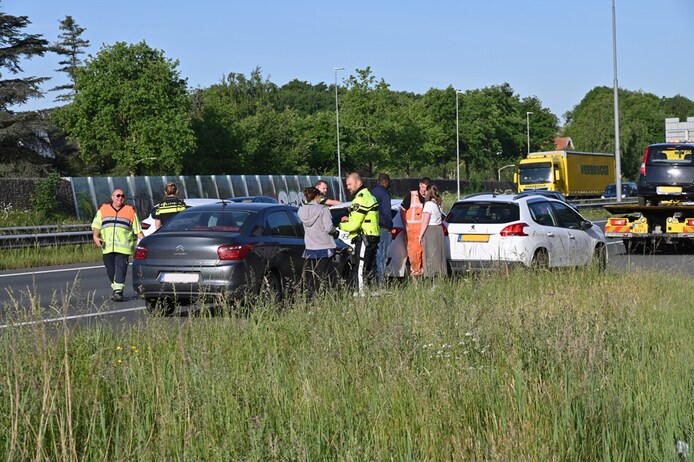 Ongeval met meerdere voertuigen op de A58 bij Breda | Brabant | bd.nl