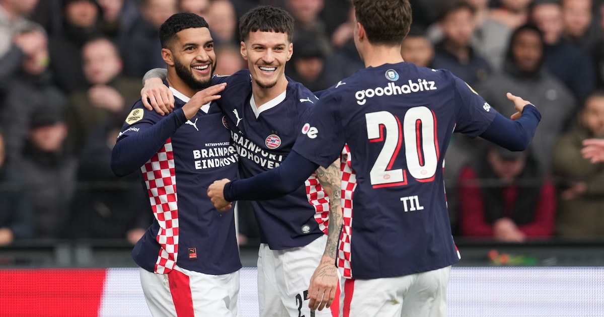 PSV pakt Feyenoord dankzij drie goals van Ismael Saibari in De Kuip ...