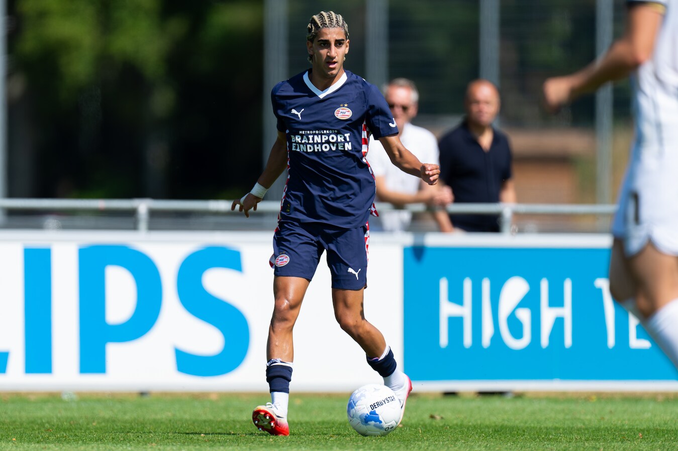 PSV heeft nog nieuwelingen nodig, maar hoopt ook op een interne ...