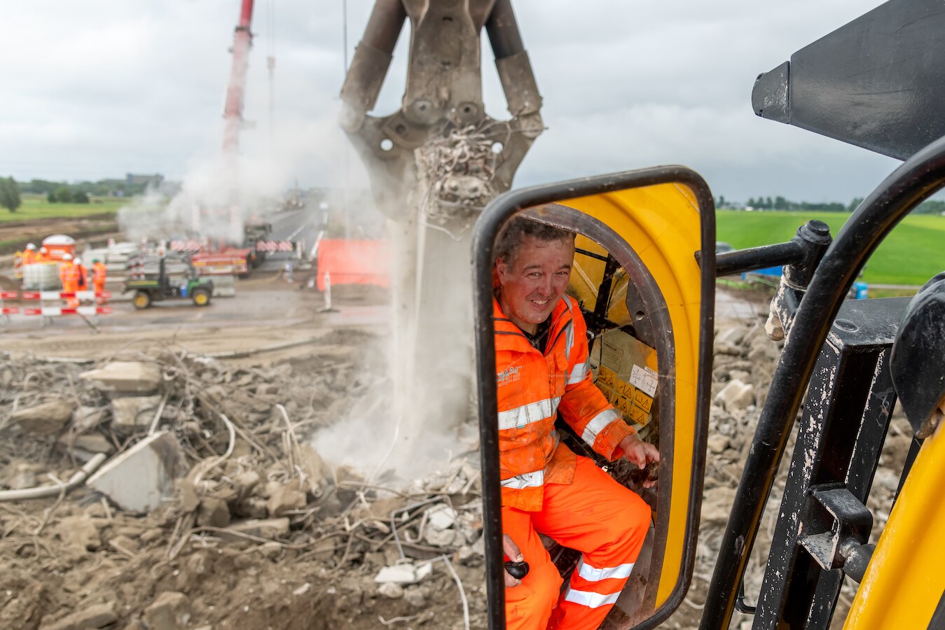 Rijkswaterstaat sloopt viaduct: 700 ton beton en 30 ton staal binnen ...