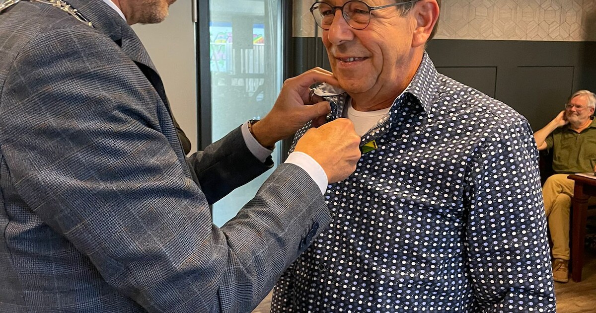 Peter Kommeren krijgt twee onderscheidingen | Brabant | bd.nl