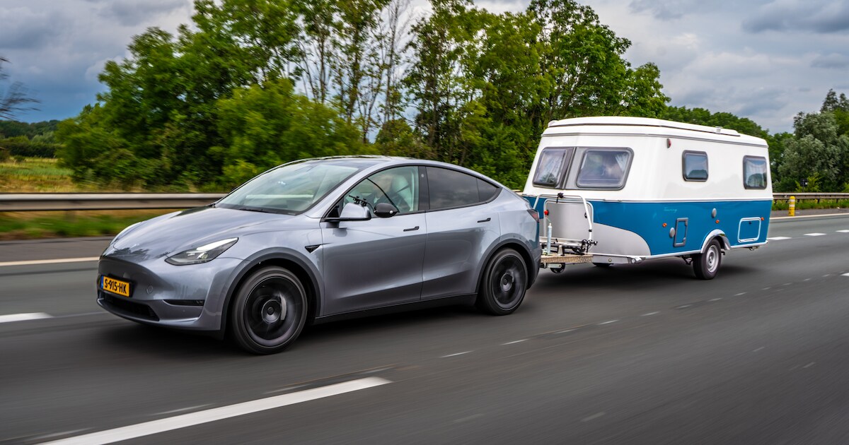 Caravan achter je elektrische auto? Dit scheelt het als je een ...