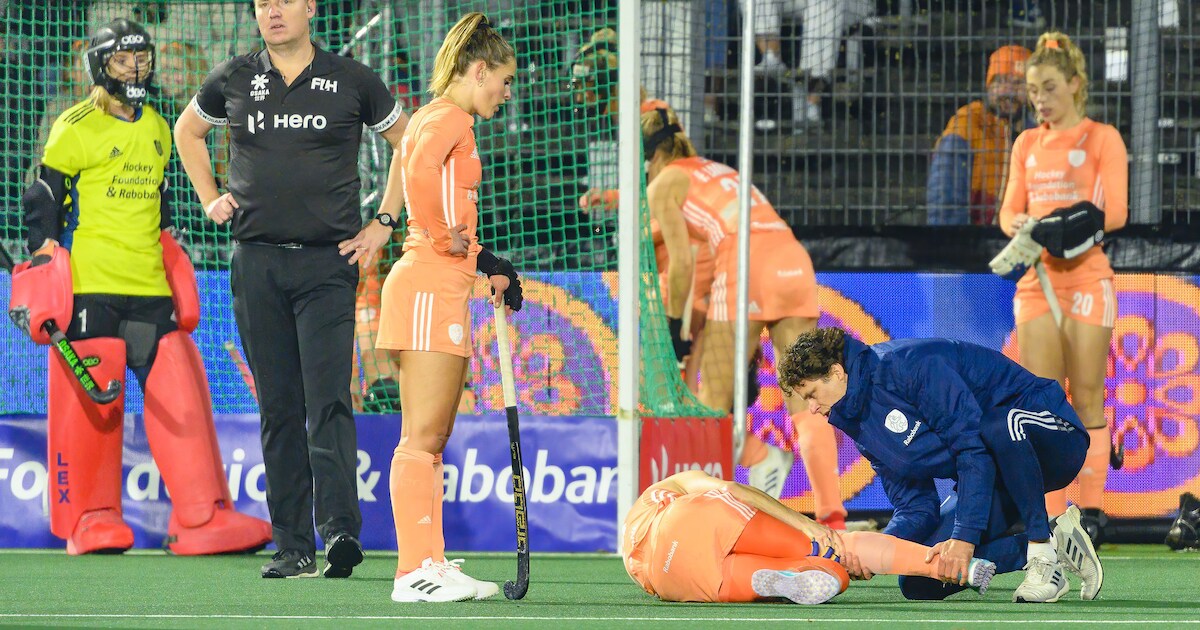 Eva de Goede scheurt voorste kruisband af en moet streep door WK zetten ...