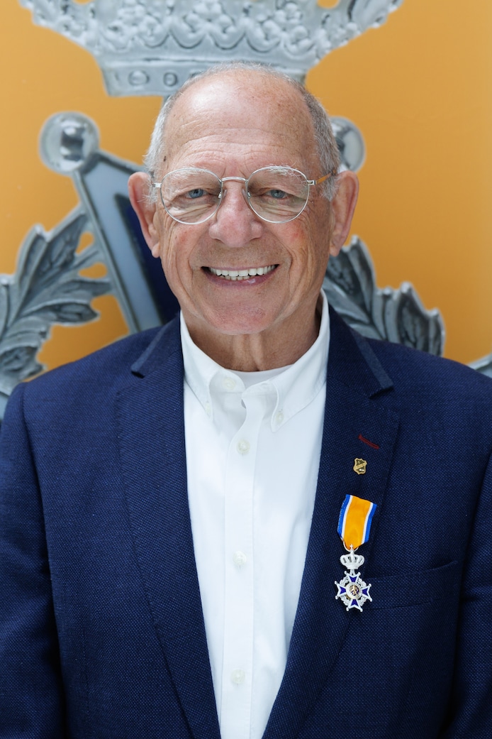 Koninklijke lof voor tomeloze inzet, maar liefst 17 lintjes in Waalwijk | Waalwijk | bd.nl