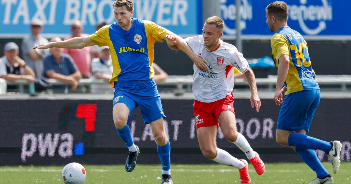 Blauw Geel’38-trainer Verbunt wint in eerste competitieduel direct van ...