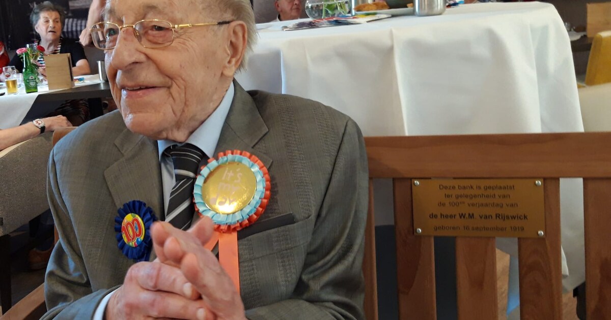 Met zijn 100 jaar geniet Wim van Rijswick nog van iedere dag in Het ...