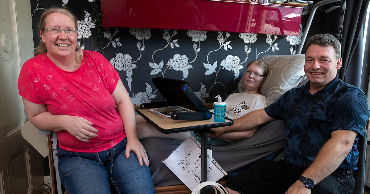 Daisy (22) kon ineens amper meer bewegen na een gemiste diagnose: ‘We ...