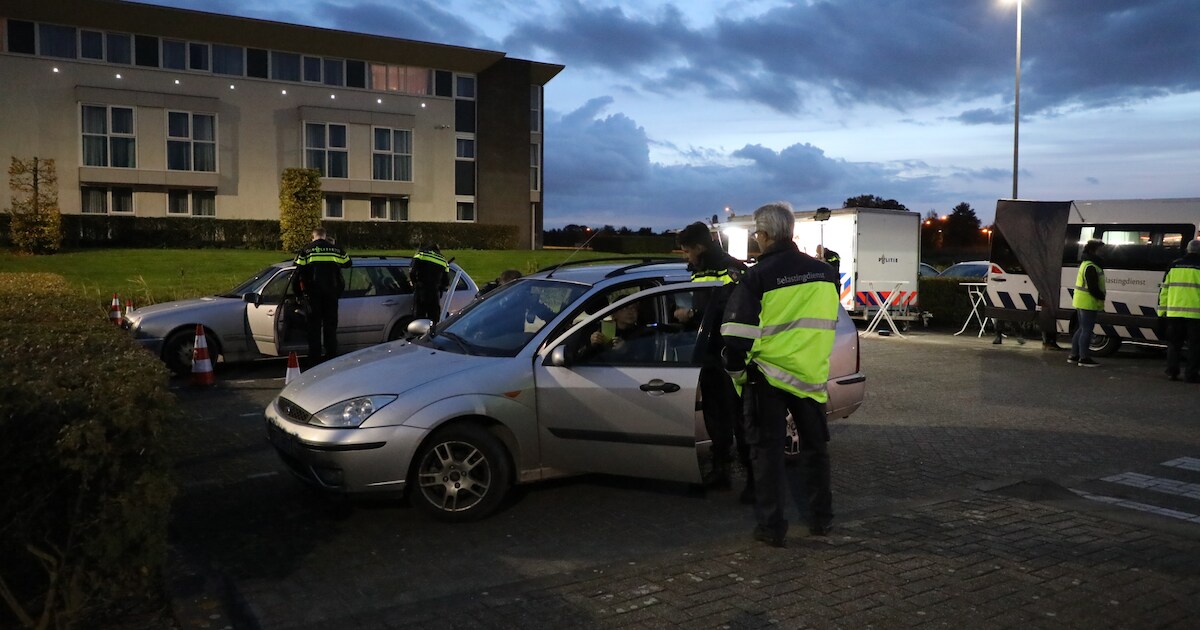 Motoragent aangereden tijdens grote politiecontrole in Kaatsheuvel en ...