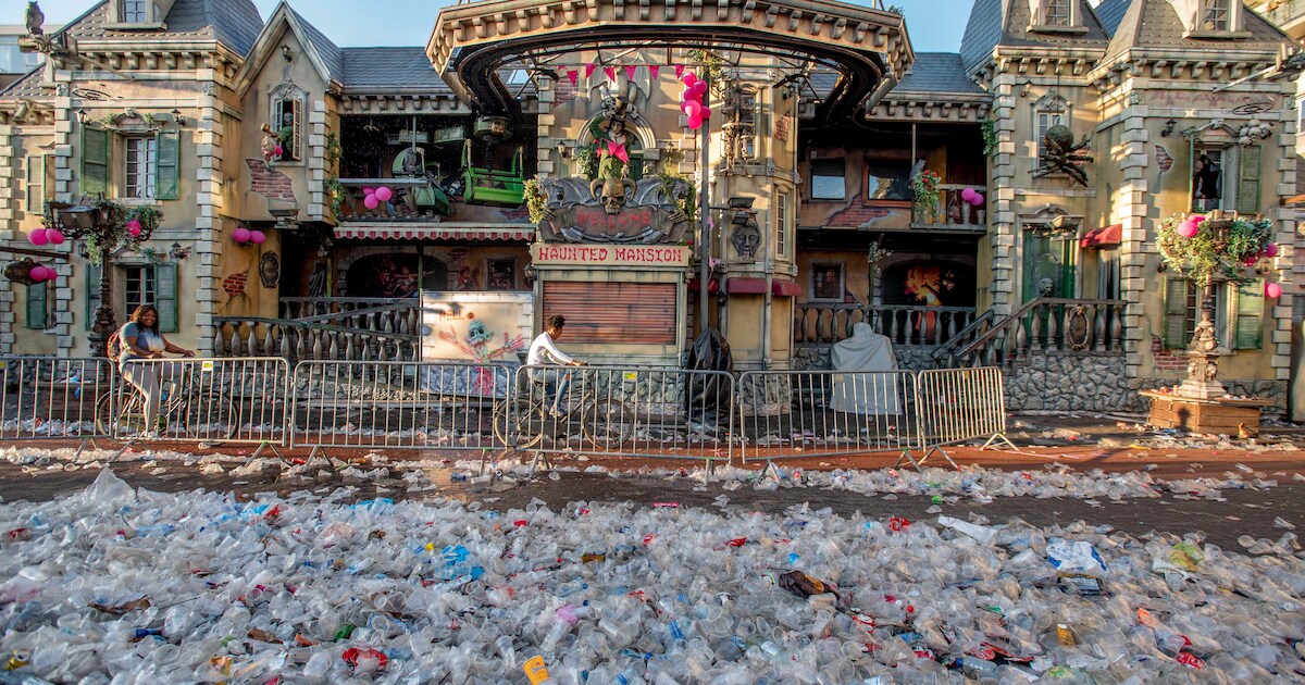 Kermis duurzamer: ‘Roze loper van gebruikte plastic bekers’ | Tilburg e ...