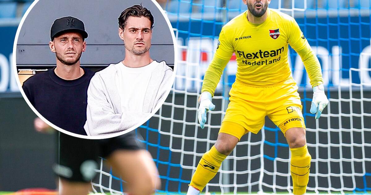 Plots staat Sleeuwijker Petar (32) op het veld met Jasper Cillessen ...