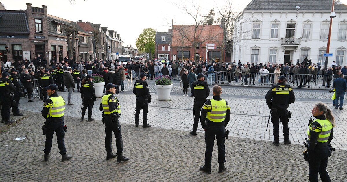 Politie mag in Uden preventief fouilleren vanwege verwachte protesten ...