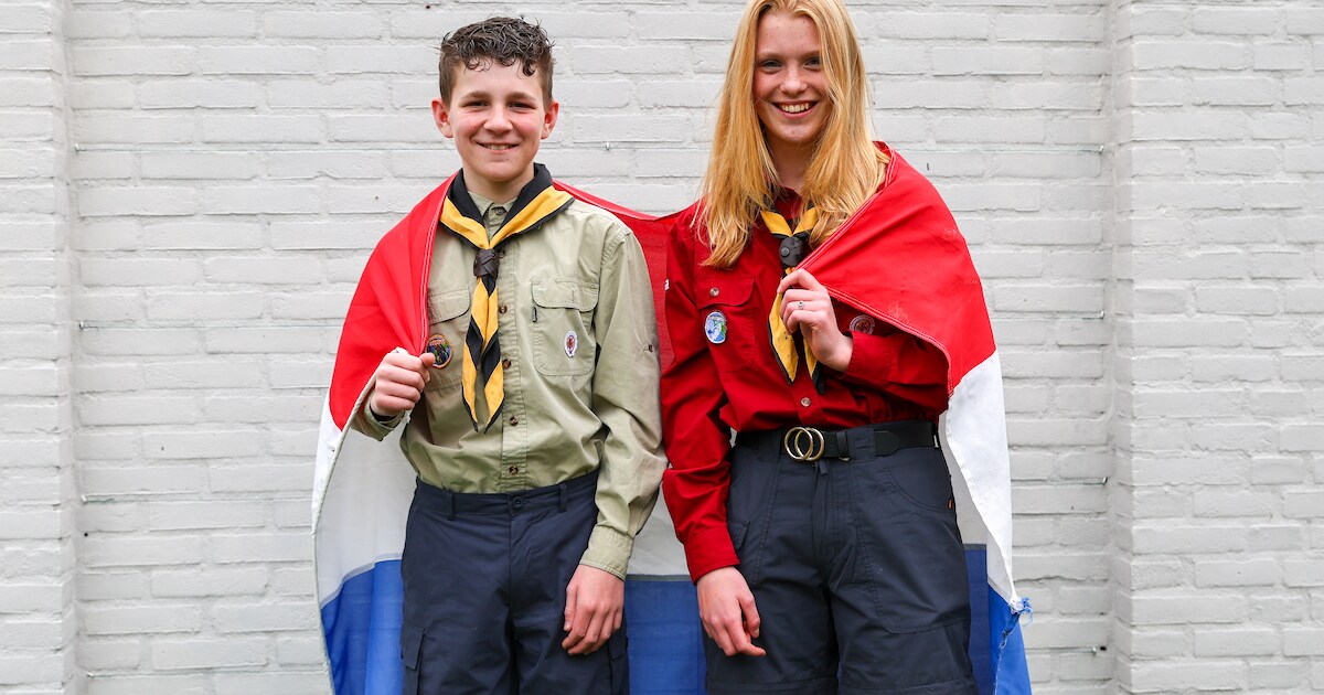 Scouts Jelle (13) en Wendy (14) uit Udenhout helpen bij dodenherdenking ...