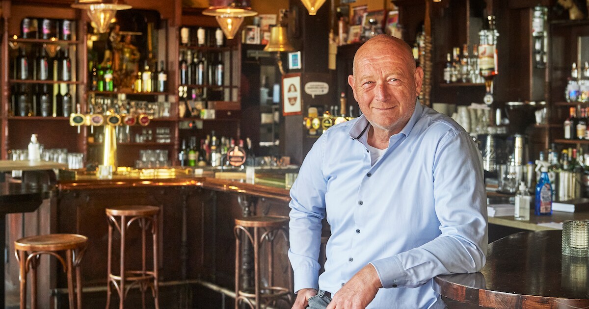 Alex van Rossem zorgde er in De Gouden Leeuw voor dat Jan met de pet ...