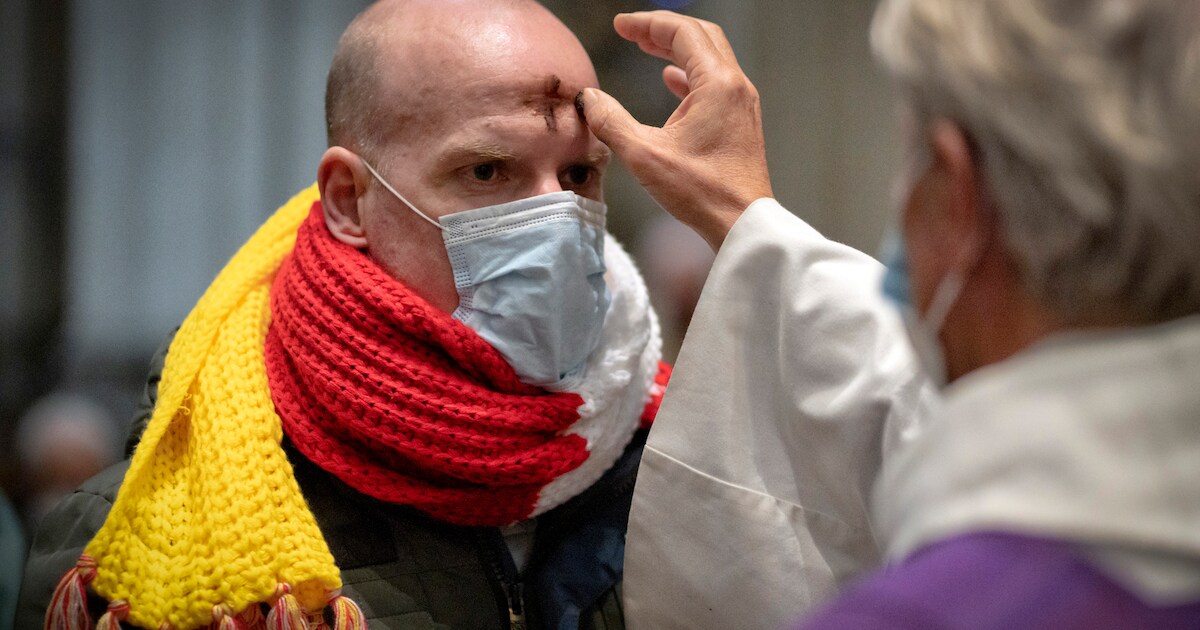 Ontvangers askruisjes in Sint-Jan bidden voor Oekraïne: ‘God is van ...