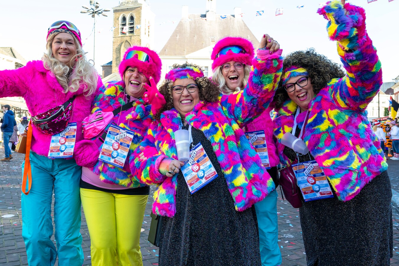 Anja komt zelfs helemaal uit Hoogeveen voor het Tullepetaons klûnen: ‘Misschien wel leuker dan ...