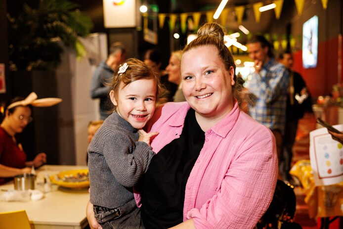 Tilburgse moeders kunnen door dit nieuwe platform elkaar om raad vragen ...