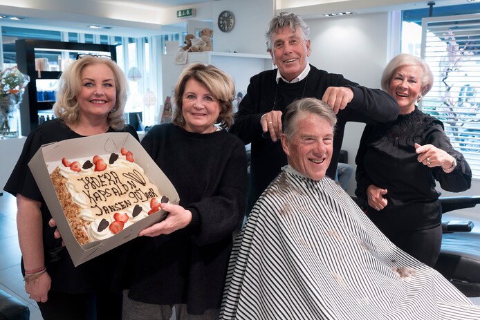 Kapsalon Sjef Jansen bestaat 90 jaar: ‘Ik haal en breng wekelijks meer ...