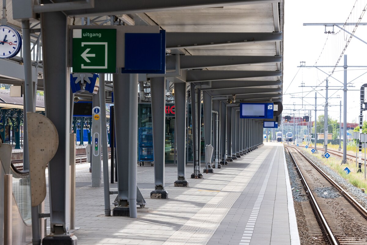 Minder treinen tussen Den Bosch en Utrecht door verzakt spoor, hele dag ...