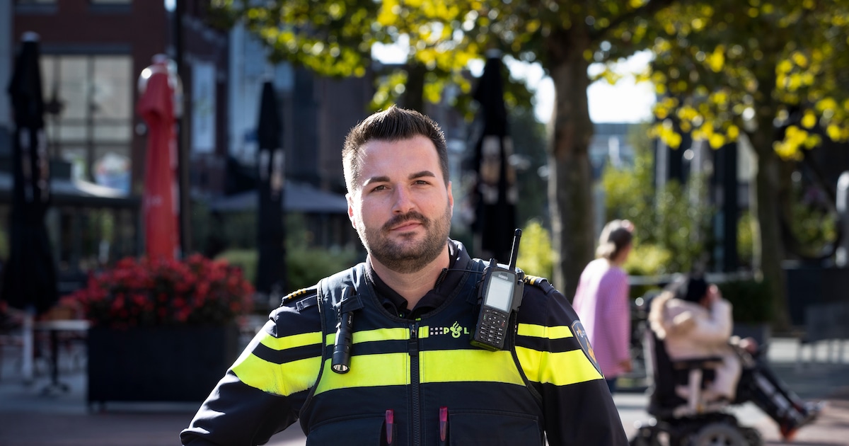Na jaren zwijgen komt agent Roy (31) uit de kast bij de politie ...