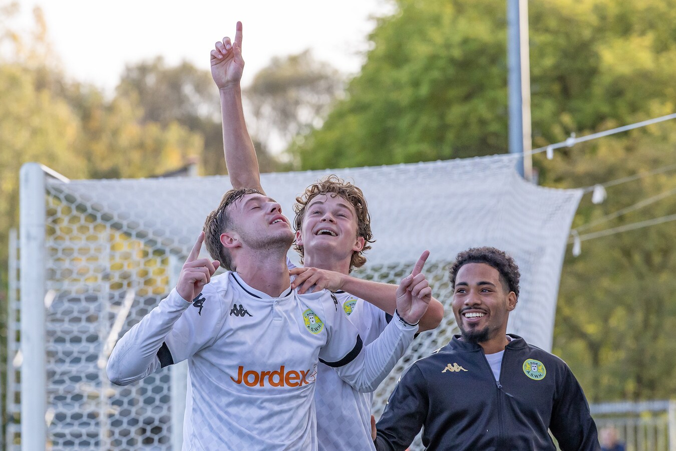 Bryan Dekker terug op voetbalveld na bewogen jaar: ‘Praten is belangrijk, zeker in een ...