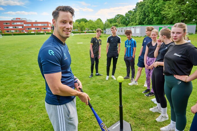 Reünie Udens College trekt ook docenten die er vroeger zelf leerling ...