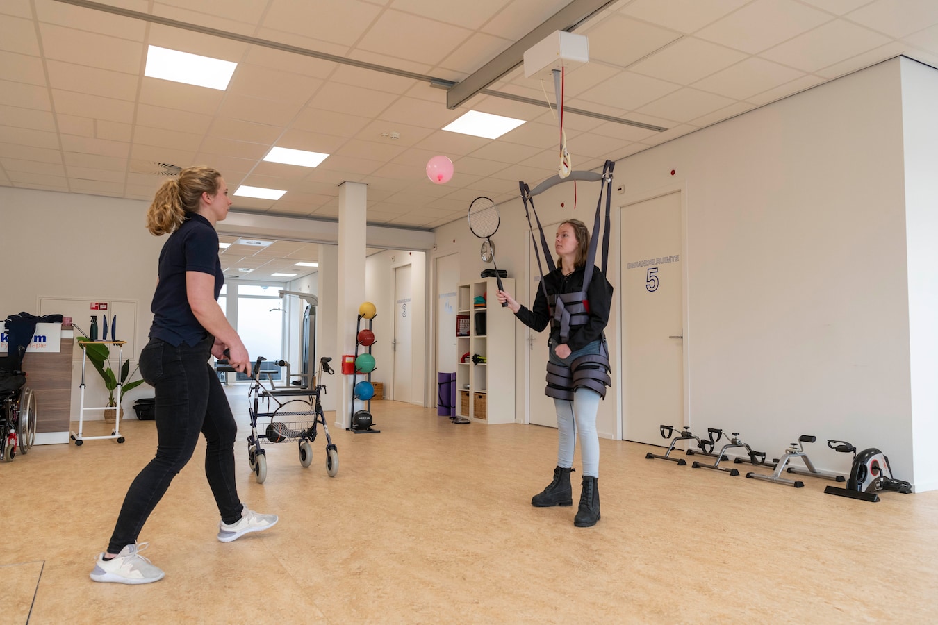 Niemand dacht dat ze ooit nog zo ver zou komen; Jennifer (26) lag een ...
