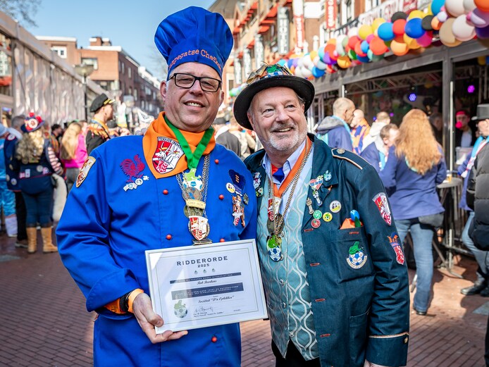 Een onderscheiding voor een Lampegatse chef-kok en een steuntje in de ...