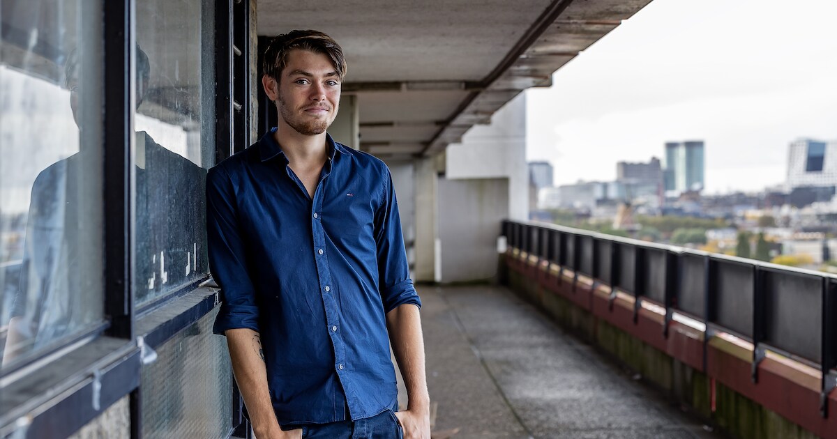 Student Raf zit moederziel alleen in gigantische studentenflat: ‘Het is ...