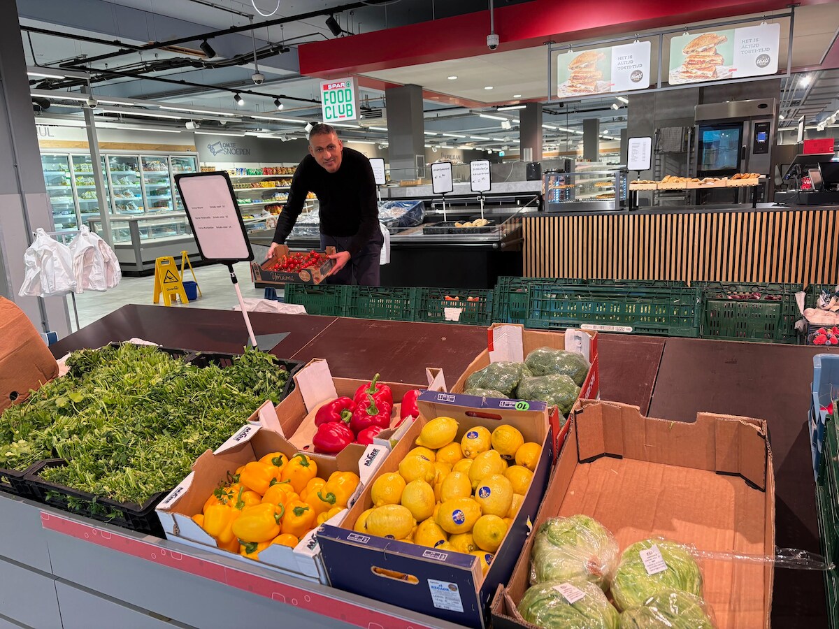WereldWinkel opent in Zaltbommel en dat is ... een supermarkt | Foto ...