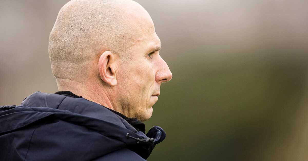Dit is hoe oud-spelers en stafleden Willem II-trainer Reinier Robbemond ...