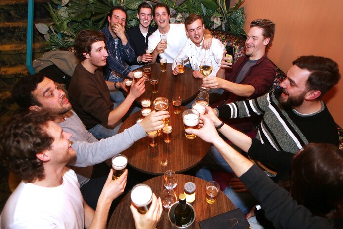 1,50 euro voor een biertje? Ja, in deze Tilburgse bar ben je echt niet ...