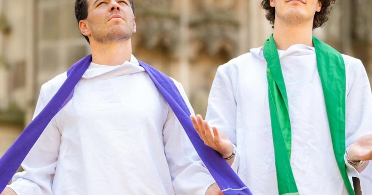 Eerste DeltaFest op Tramkade grotendeels gratis. Wil je meer, dan koop je een polsbandje | Den ...