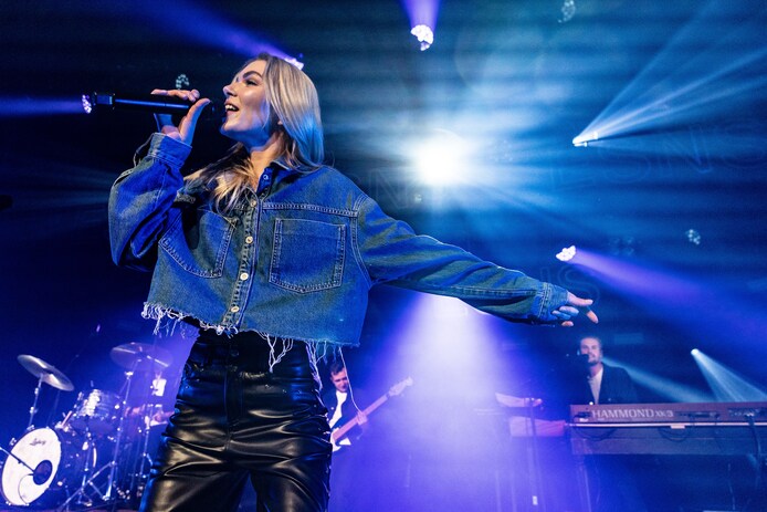 Zangeres Hannah Mae: ‘Taylor Swift was mijn voorbeeld, maar ik zou niet meer willen ruilen ...