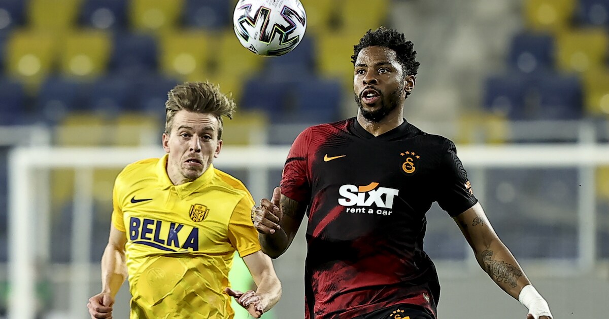 Ryan Donk staat getatoeëerd op Turkse armen: ‘Ik weet hoe voetbal daar ...