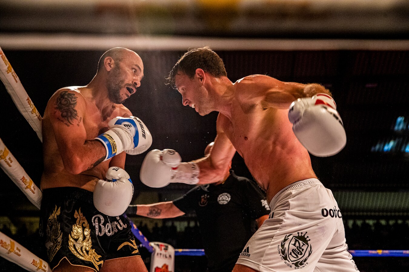 Emoties komen los bij ongeneeslijk zieke kickbokser na bijzonder afscheidsgevecht: ‘Als je mij ...