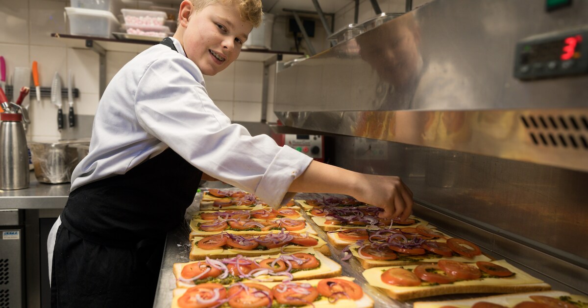 Volop banen, maar hoe krijg je jongeren warm voor horeca? In Waalwijk ...