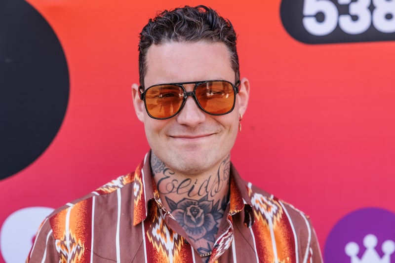 Douwe Bob stopt na zeventien jaar met slikken antidepressiva: ‘Voel me ...