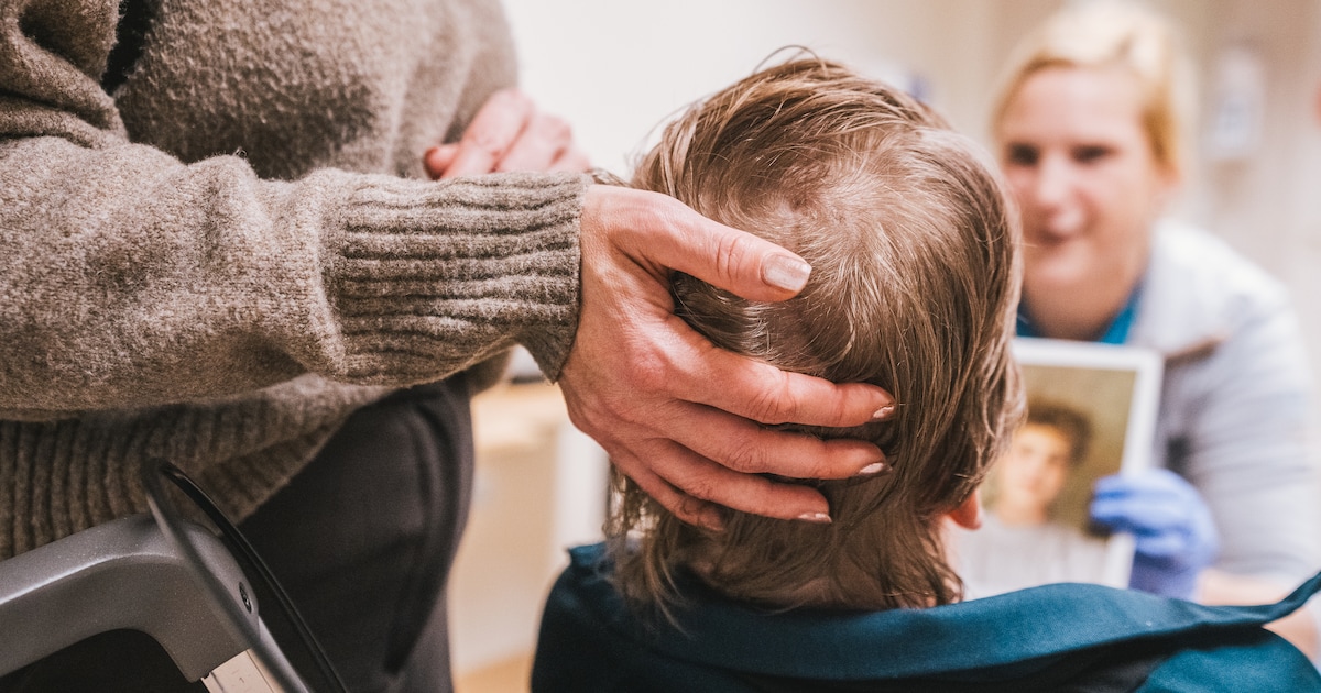 Giel (14) raakte na ongeluk in coma, nu herstelt hij bij een uniek ...