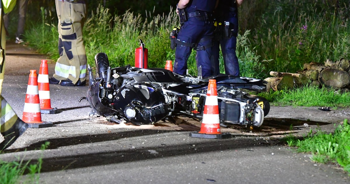 Motorrijder (24) die zwaargewond raakte bij botsing met auto in Heesch ...