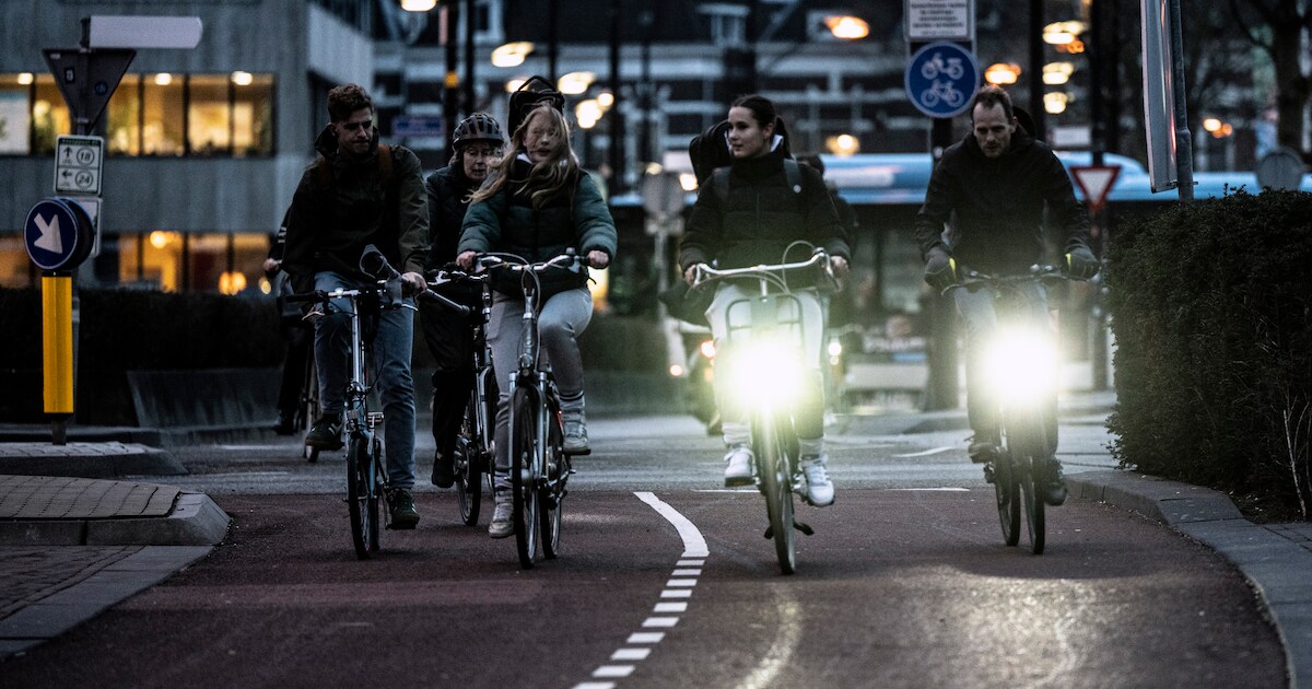 Gratis fietsverlichtingsactie bij MHC Oss | Oss | BD.nl
