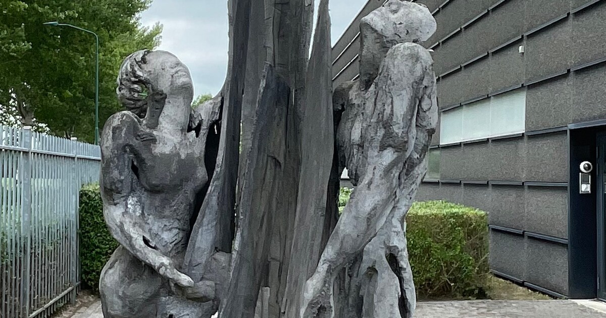 Kunstwerk ‘Samen onderweg’ nog niet naar rotonde, aannemer twijfelt of ...