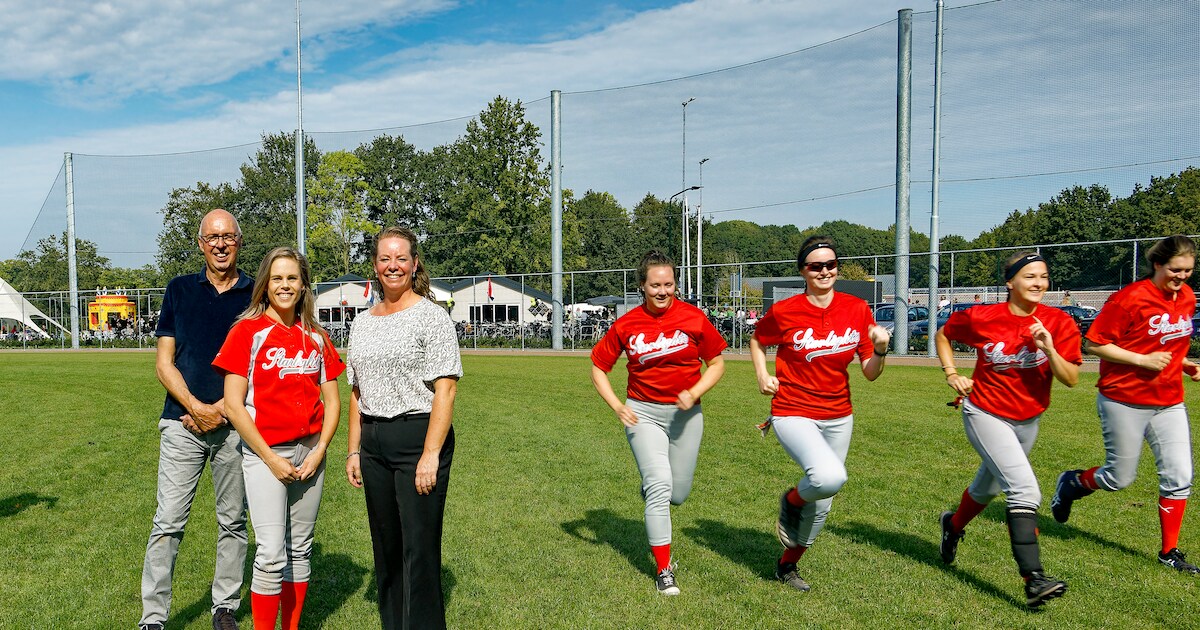 Sportclub Starlights heeft alles op de rit en is klaar voor een slagje ...