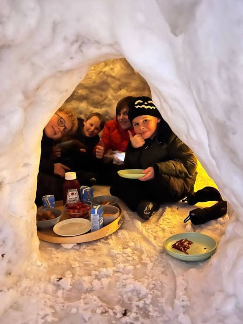 LIVE Sneeuw in Brabant | Sporthallen en Ikea gesloten, NS rijdt met ...