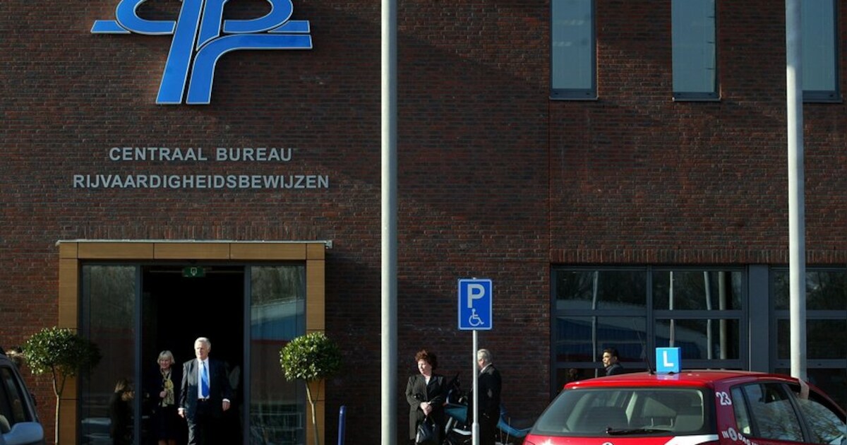 Detectiepoort moet verkeersexamenfraude voorkomen | Binnenland | BD.nl