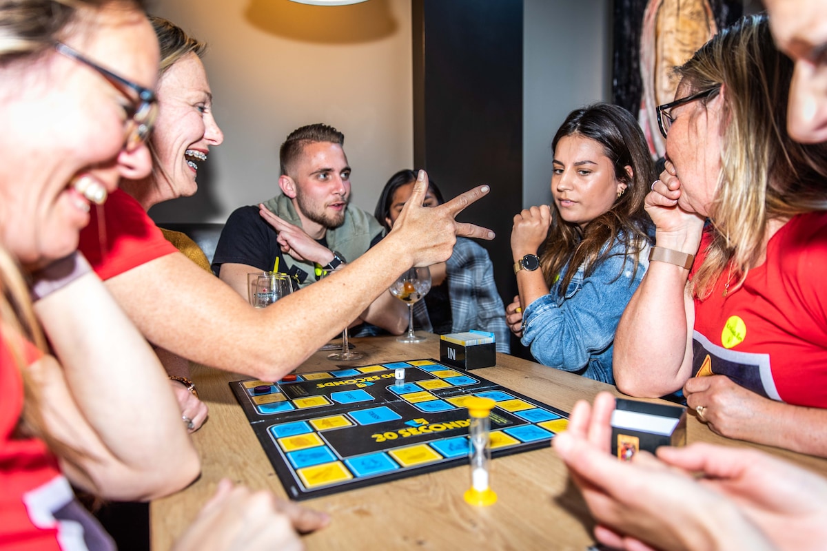 Boek-, babbel- en bordspelavond in Bibliotheek Uden | Maashorst | BD.nl